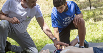 5 façons de favoriser la solidarité à l’école - MAIF